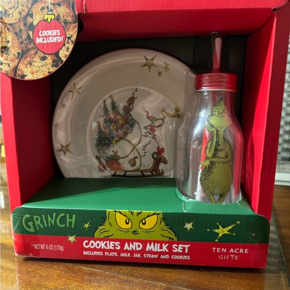 Dr. Seuss | Holiday | The Grinch Plate Milk Jar Straw And Cookies ...